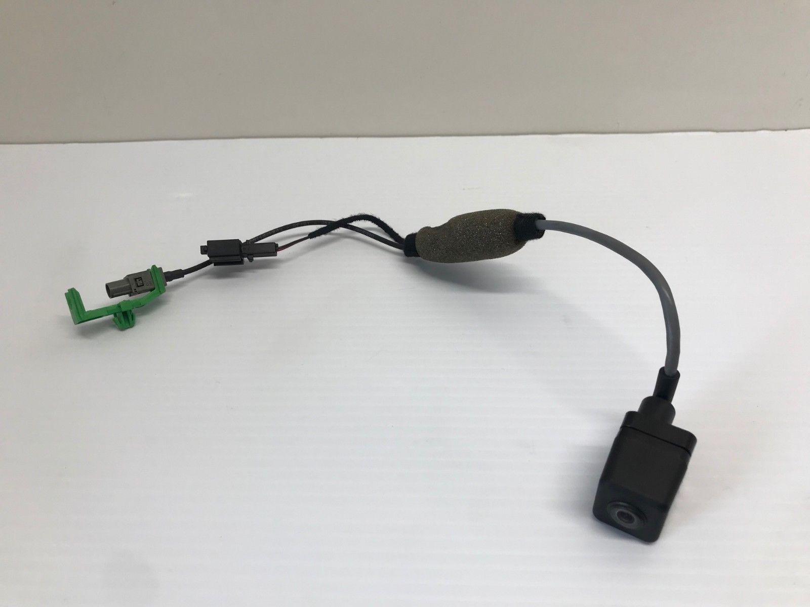 Продавам модул и камера комплект за заден ход Q7 2007, A8 2007, Q7 2011 ...