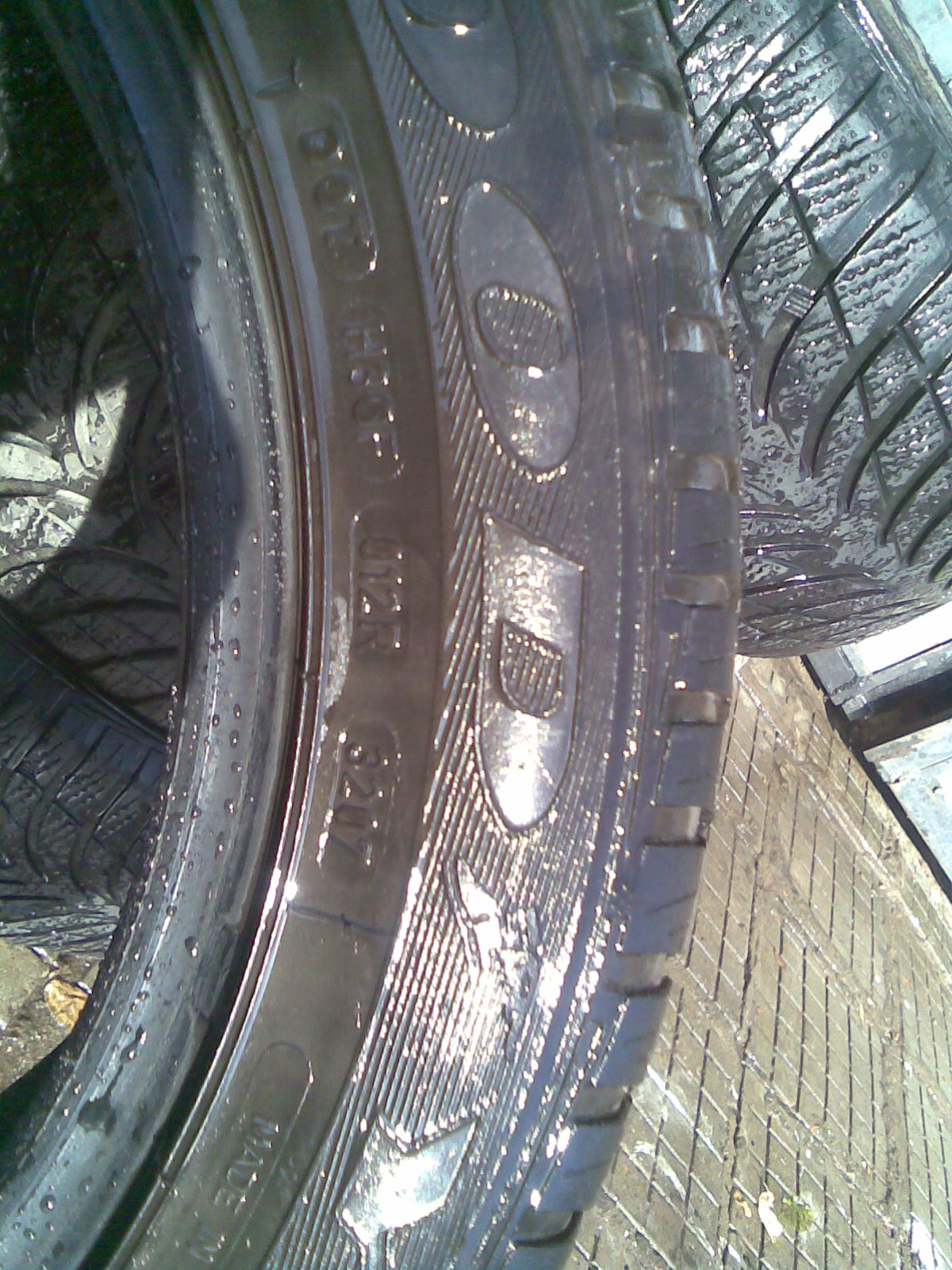 Продавам зимни гуми Goodyear Ultra Grip 7 + - Купува/продава гуми и ...